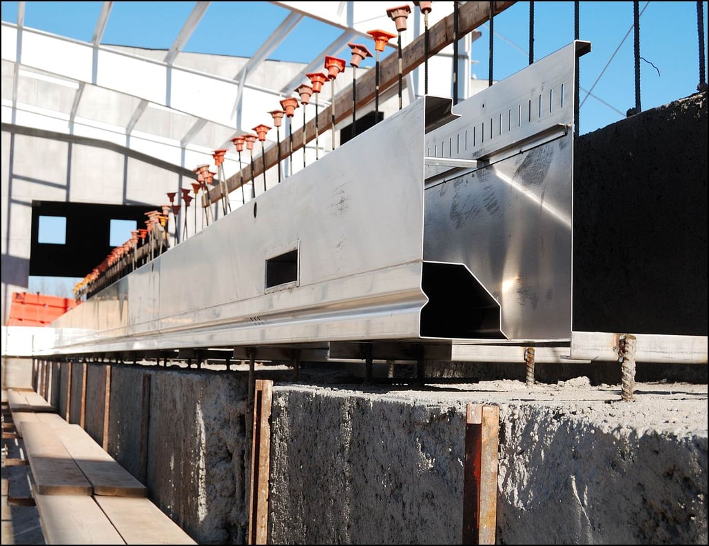 Pool Gutter or Skimmers?